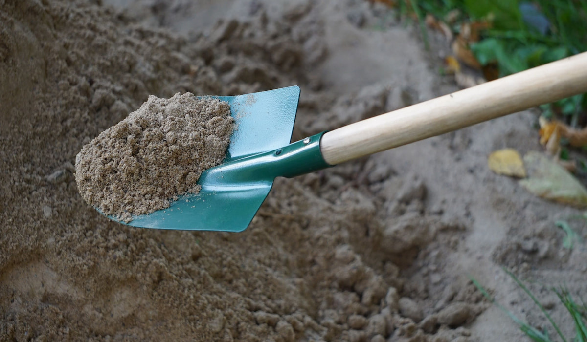 11 Types of Shovels - DIY All Day