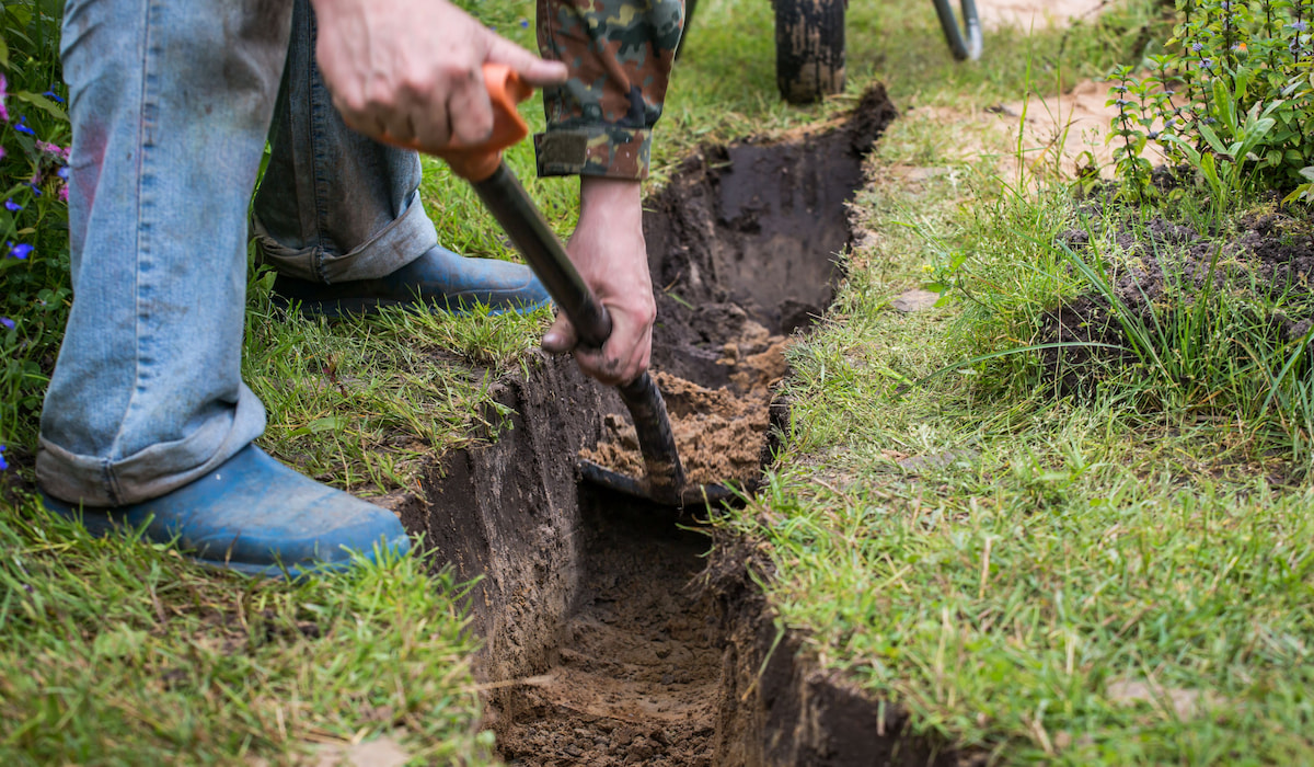 11 Types of Shovels - DIY All Day