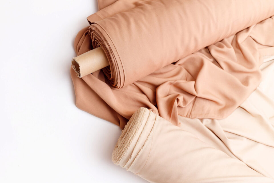 10 Tips for Hanging Curtain Rods With Command Strips - DIY All Day